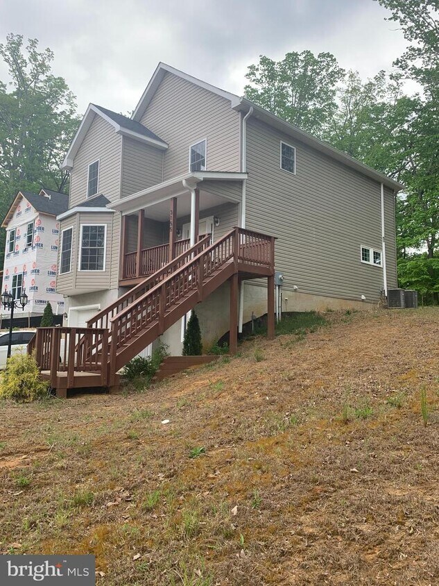 3155 Oakmont Ave, Triangle, VA 22172 - House Rental in Triangle, VA ...