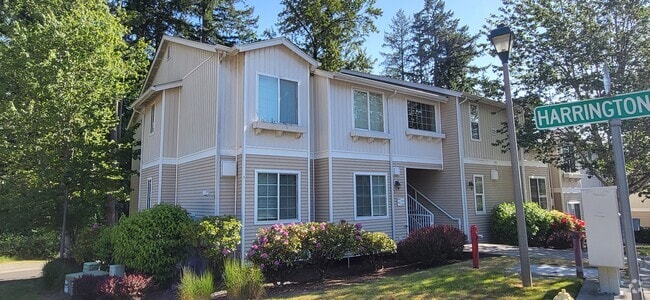 Falcon Ridge Apartments for Rent with High Ceilings - Renton, WA - 1 ...
