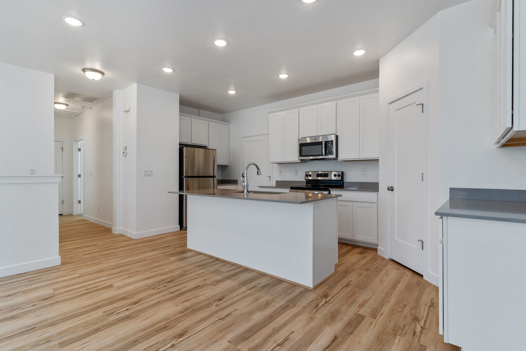 The Park Townhomes Townhomes for Rent - Layton, UT | Apartments.com