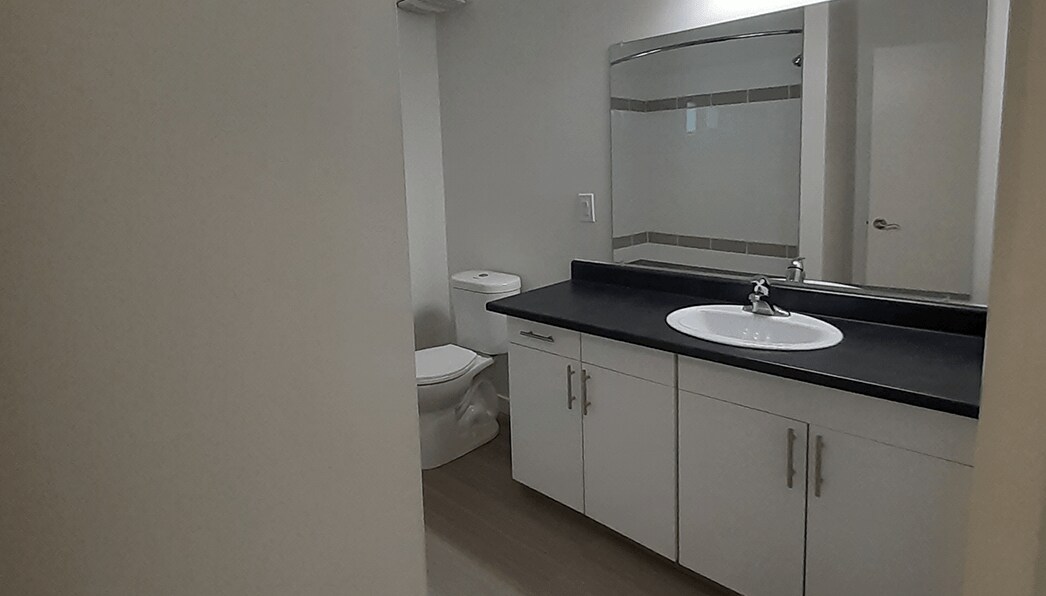 Craigflower House Apartments - 899 Craigflower Rd Esquimalt, BC ...