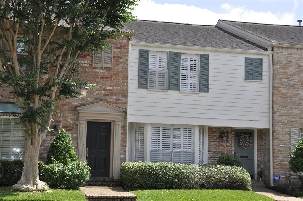 5889 Doliver Dr, Houston, TX 77057 - Townhome Rentals in Houston TX ...