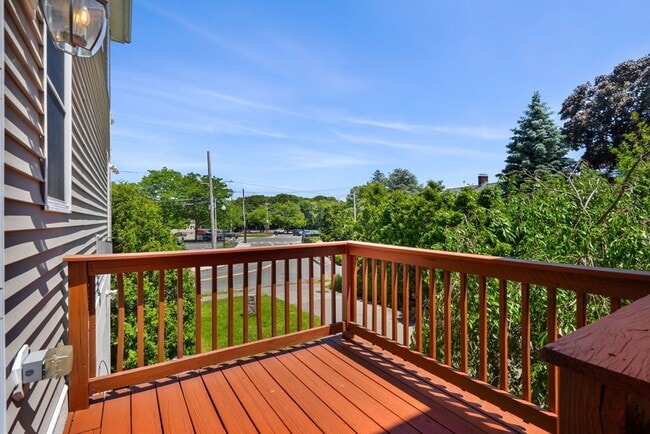 157 Clay St, Quincy, MA 02170 - Townhome Rentals in Quincy MA ...