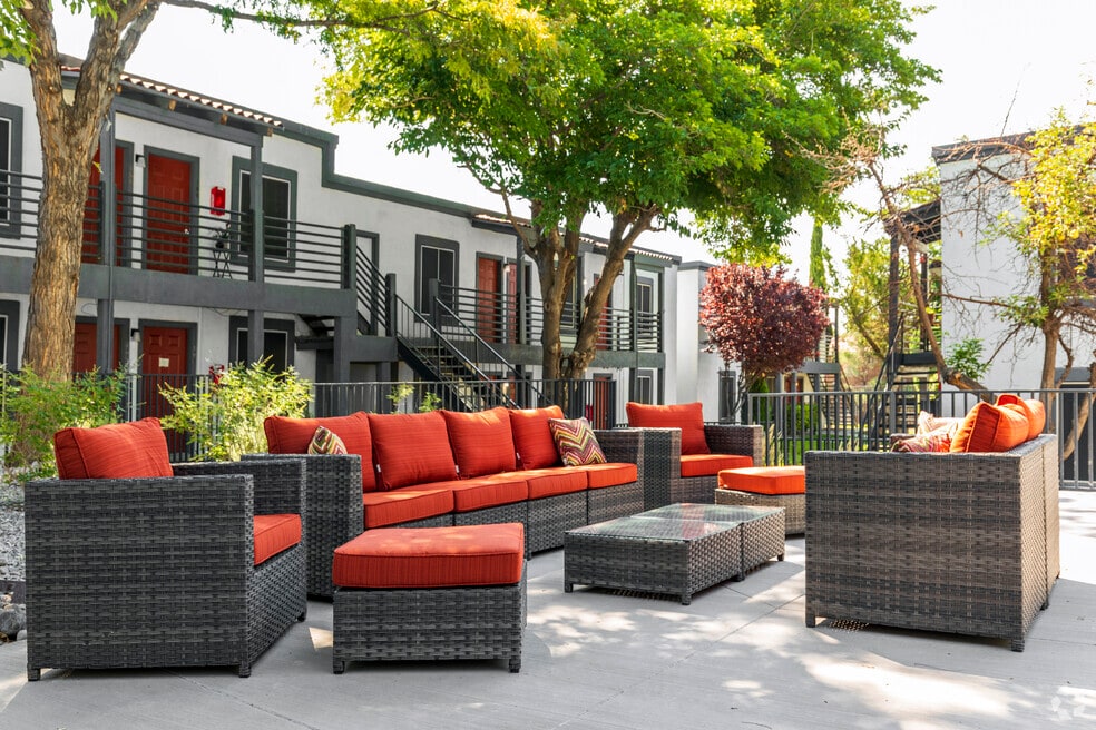 Broadstone Towne Center - 1801 Gibson Blvd Se Albuquerque, NM 87106 ...