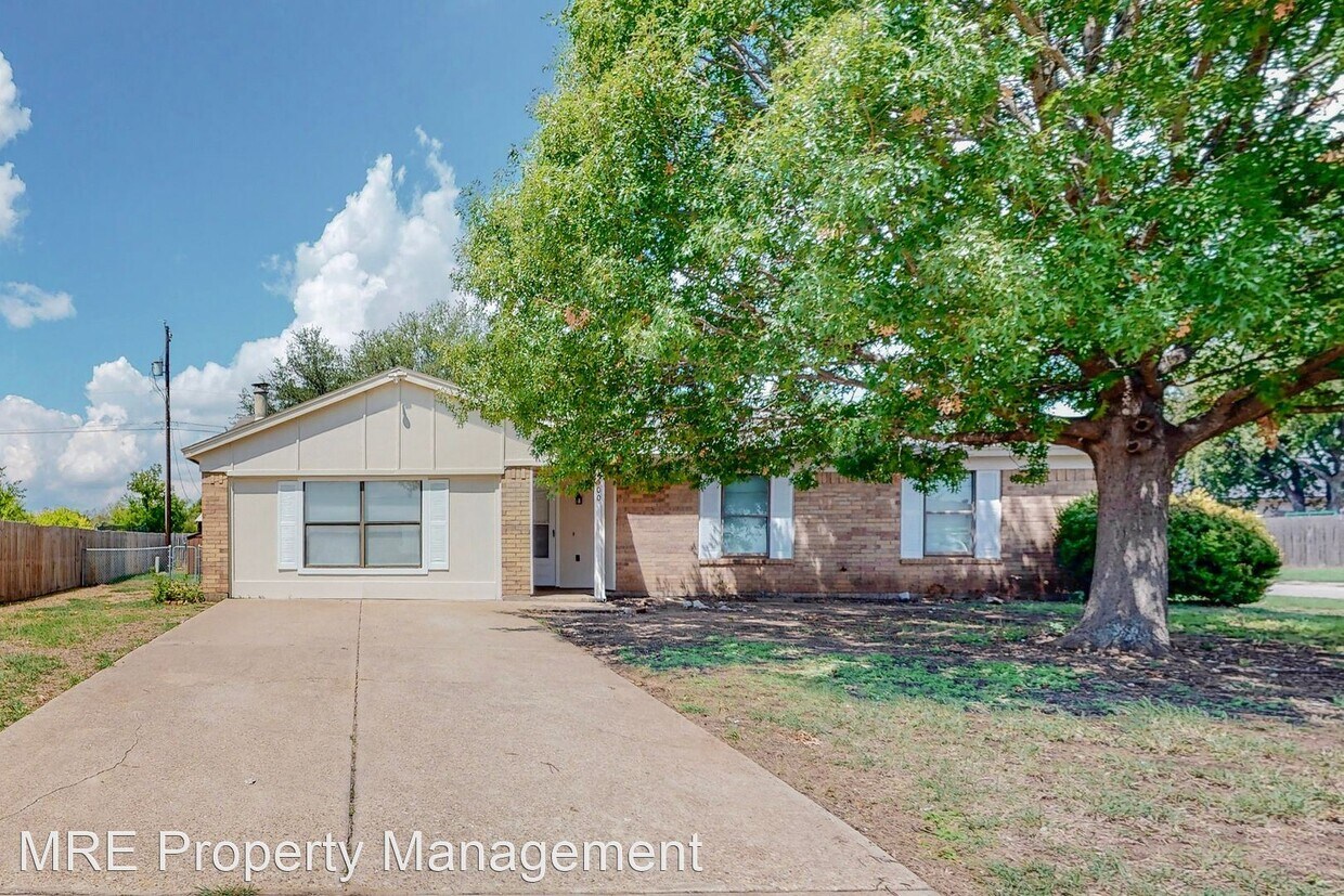 1500 Berry Dr, Cleburne, TX 76033 - House Rental in Cleburne, TX ...