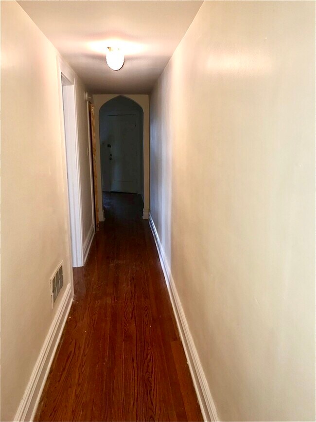 7520 S Yates Blvd, Chicago, IL 60649 - House Rental in Chicago, IL ...