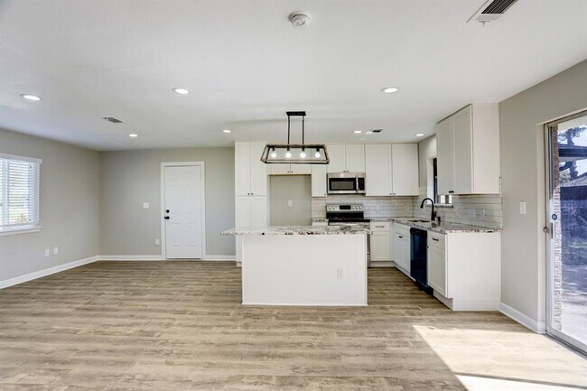 5245 E 5th St, Katy, TX 77493 - House Rental in Katy, TX | Apartments.com