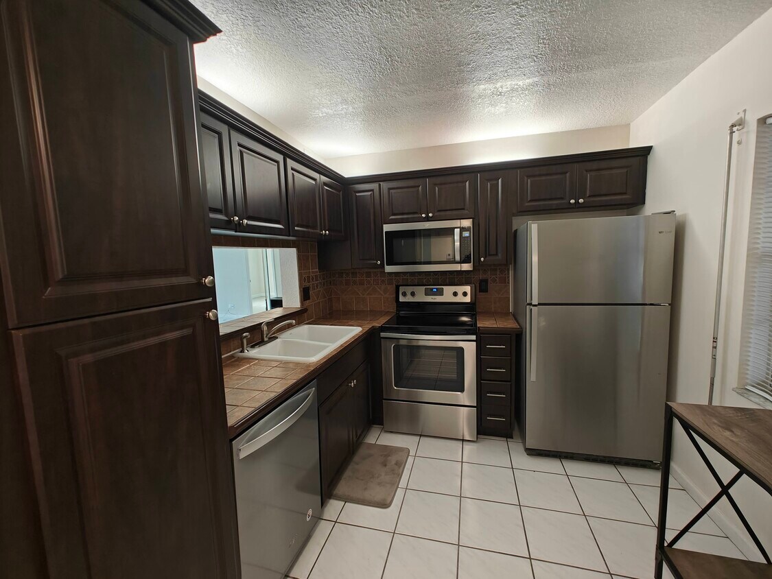 8750 Royal Palm Blvd Unit 111, Coral Springs, FL 33065 - Condo for Rent in Coral Springs, FL ...