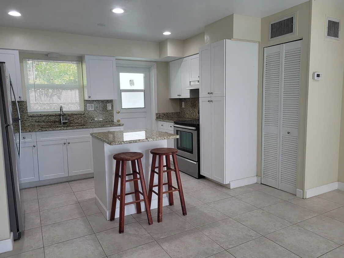 3223 NE 12th St Unit 3E, Pompano Beach, FL 33062 - Condo for Rent in ...