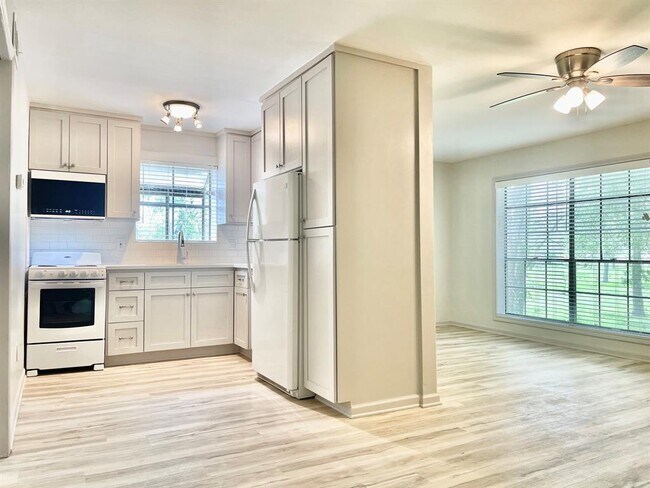 1311 Antoine Dr Unit 144, Houston, TX 77055 - Condo for Rent in Houston ...