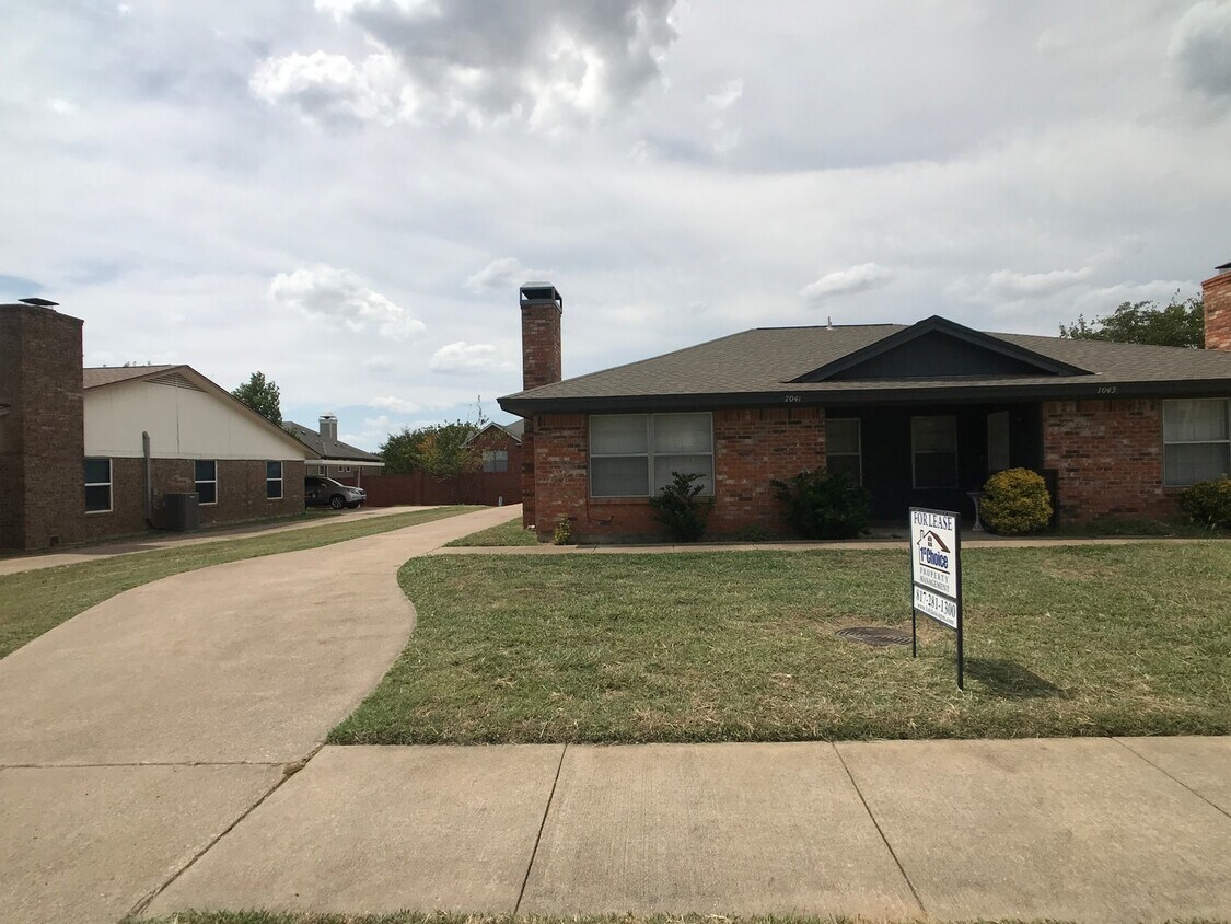 7041-7043 Crosstimbers Ln Unit 7041, North Richland Hills, TX 76182 ...