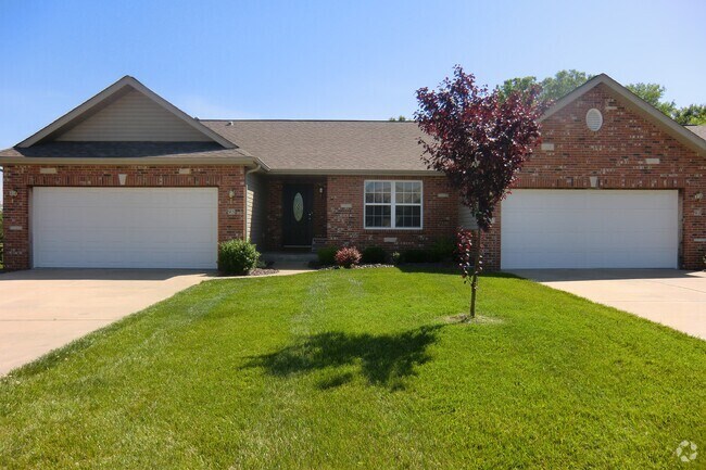 Lake St Ellen Apartments for Rent - Fairview Heights, IL - 1 Rentals ...