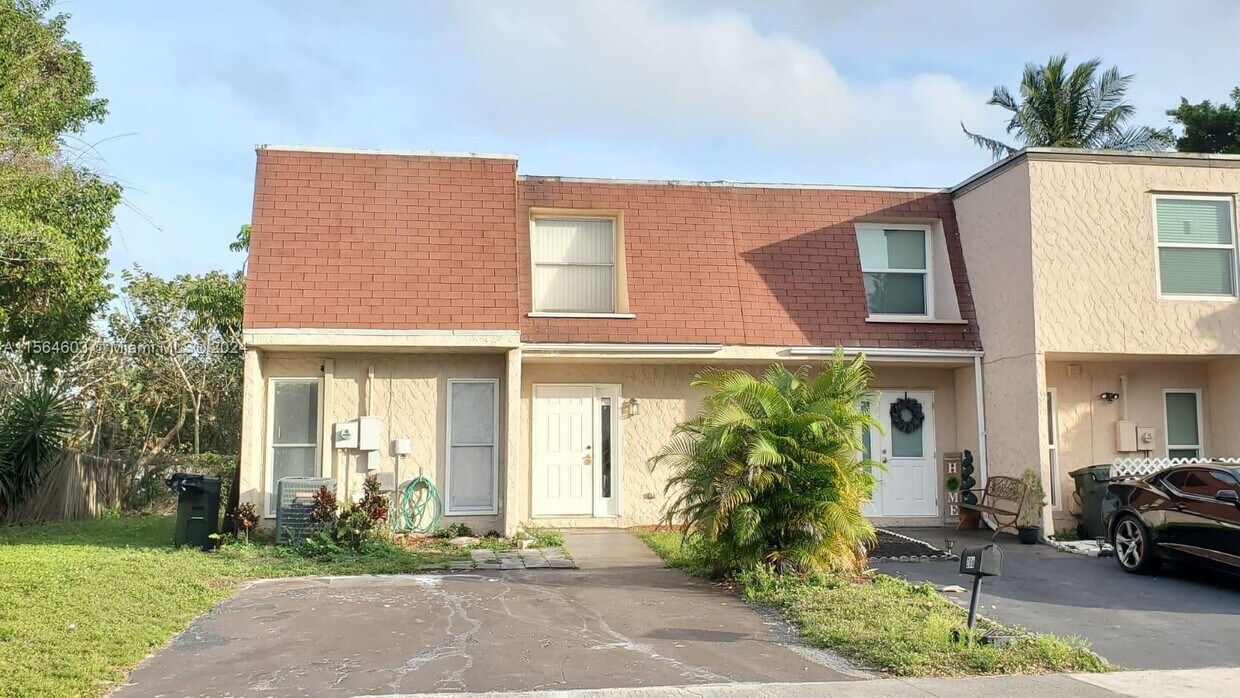 286 Sunshine Dr, Coconut Creek, FL 33066 - Townhome Rentals in Coconut ...