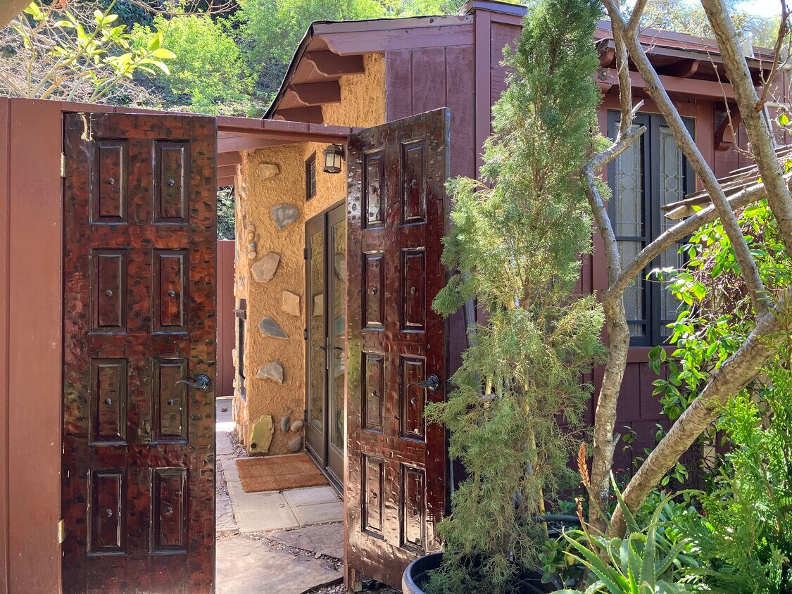 247 Canyon Acres Dr, Laguna Beach, CA 92651 - House Rental in Laguna ...