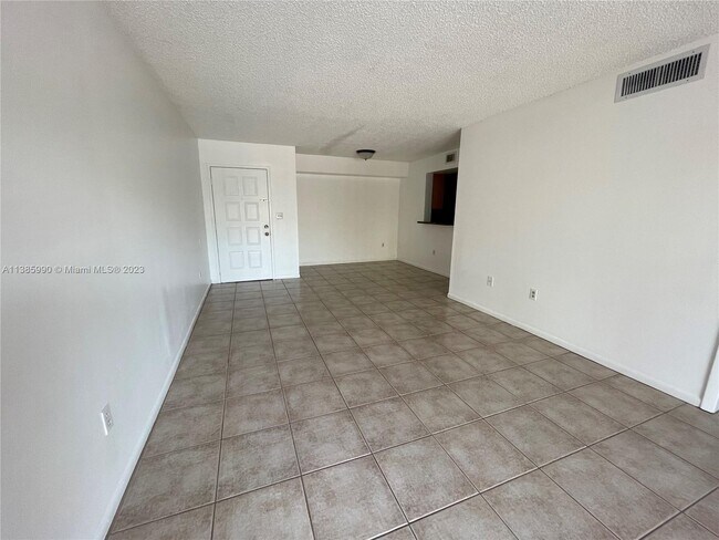 15201 SW 80th St Unit 206, Miami, FL 33193 - Room for Rent in Miami, FL ...