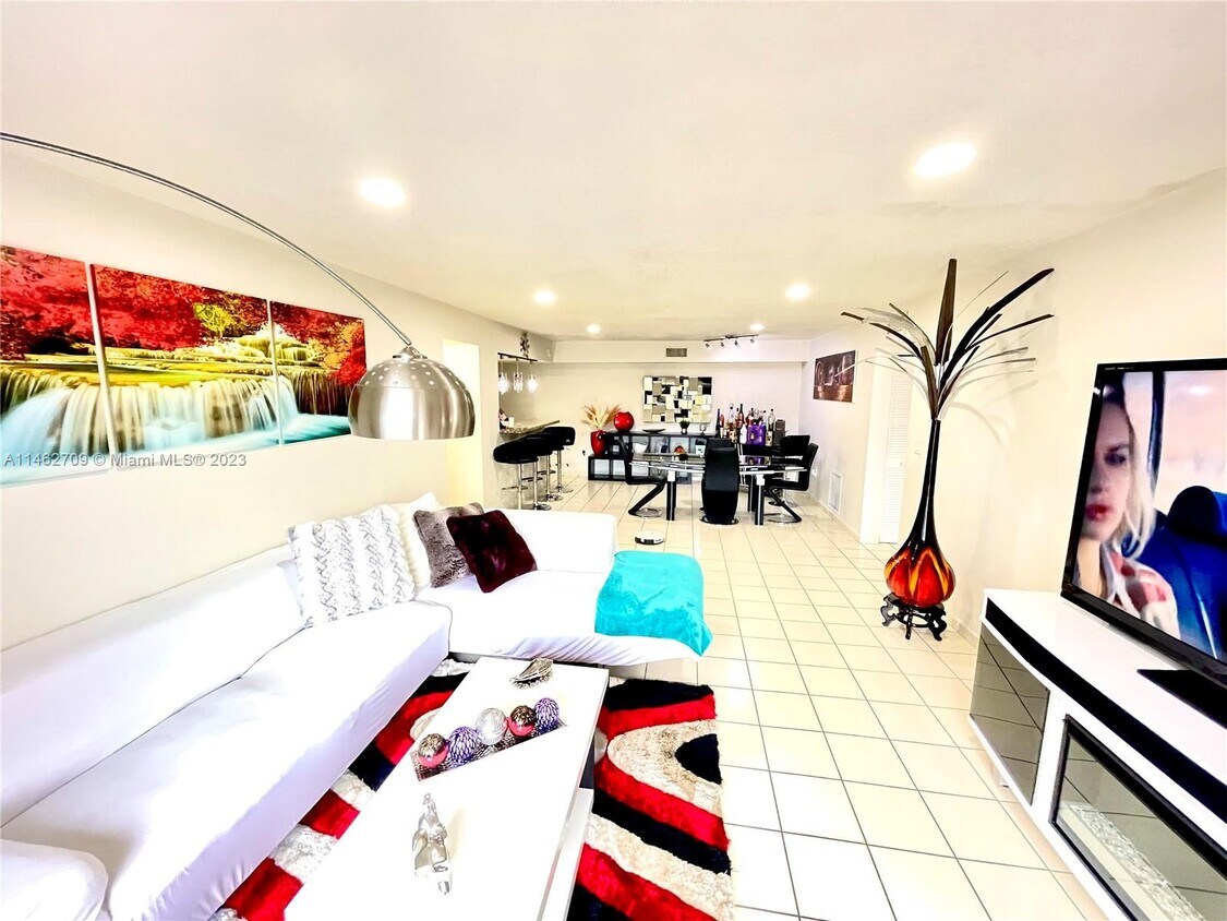 9403 SW 76th St Unit Y17, Miami, FL 33173 - Room for Rent in Miami, FL ...