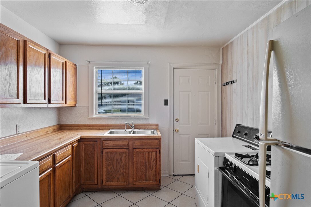 1904 Elkins Ave, Killeen, TX 76541 - Townhome Rentals in Killeen TX ...