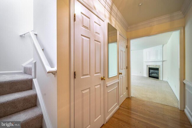 5924 Terrapin Pl Unit 302, Alexandria, VA 22310 - Room for Rent in ...