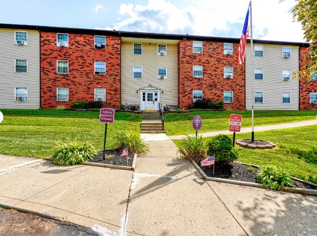 Apartments for Rent with Yard in Sparta OH | Apartments.com