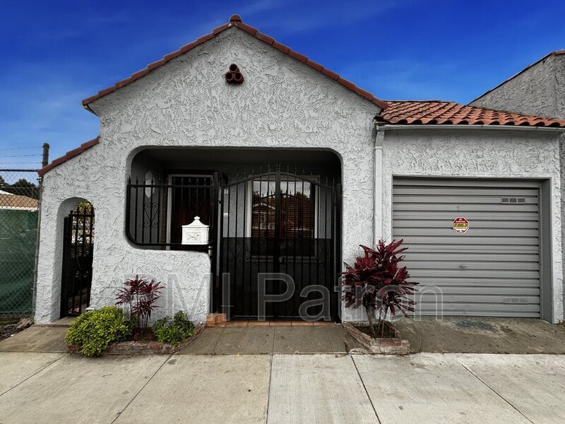 3812 E 10th St, Long Beach, CA 90804 - House Rental in Long Beach, CA ...