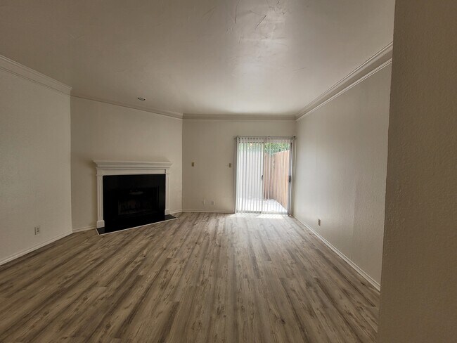 4339 Buena Vista St Unit 6, Dallas, TX 75205 - Condo for Rent in Dallas, TX | Apartments.com