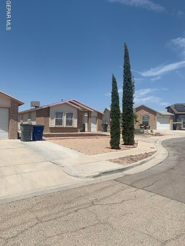 12139 St Pius Cir, El Paso, TX 79936 - House Rental in El Paso, TX ...