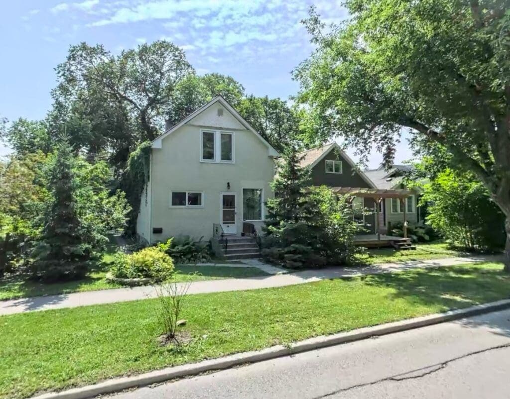 172-172 Dollard Blvd, Winnipeg, MB R2H 0M2 - House for Rent in Winnipeg ...