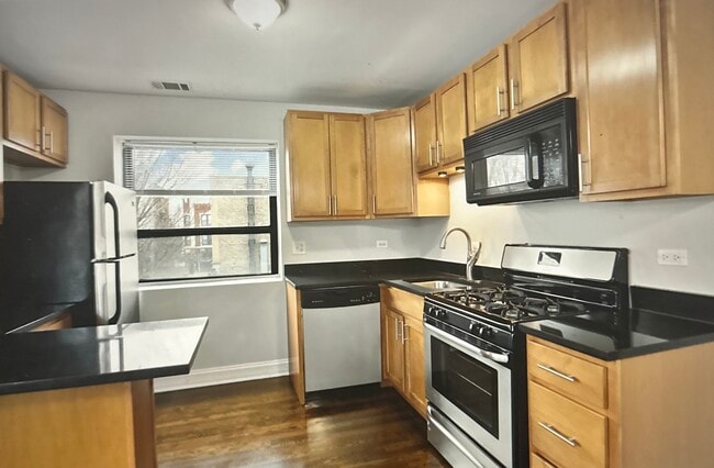 7616 N Marshfield Ave, Chicago, IL 60626 - Condo for Rent in Chicago ...