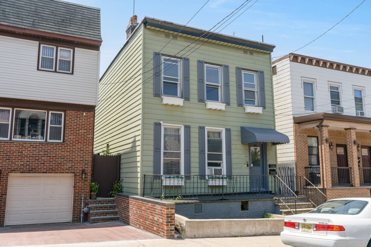 85 Stuyvesant Ave Unit 2, Jersey City, NJ 07306 - Room for Rent in ...