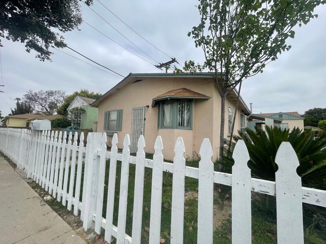 5321 Clark St Unit 5321, Lynwood, CA 90262 - Room for Rent in Lynwood ...