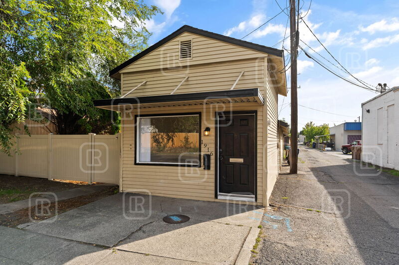 1916 N Howard St, Spokane, WA 99205 - House Rental in Spokane, WA ...