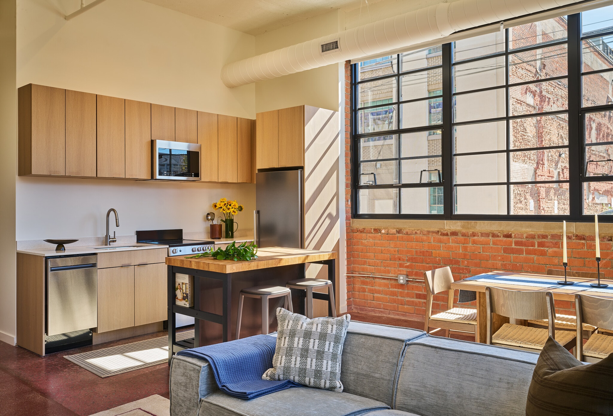 The Amsterdam Lofts - 450 Amsterdam St Detroit, MI 48202 | Apartments.com