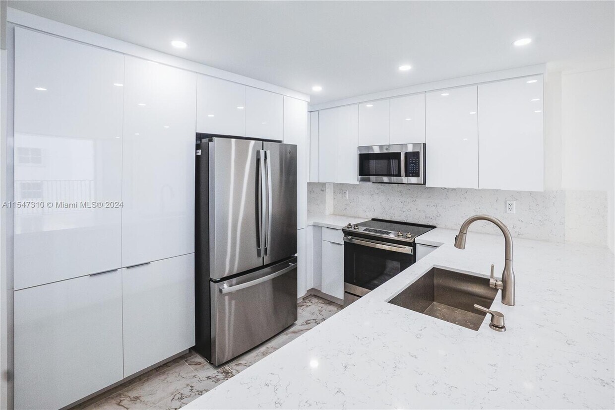 5838 Collins Ave Unit 7D, Miami Beach, FL 33140 - Condo for Rent in ...