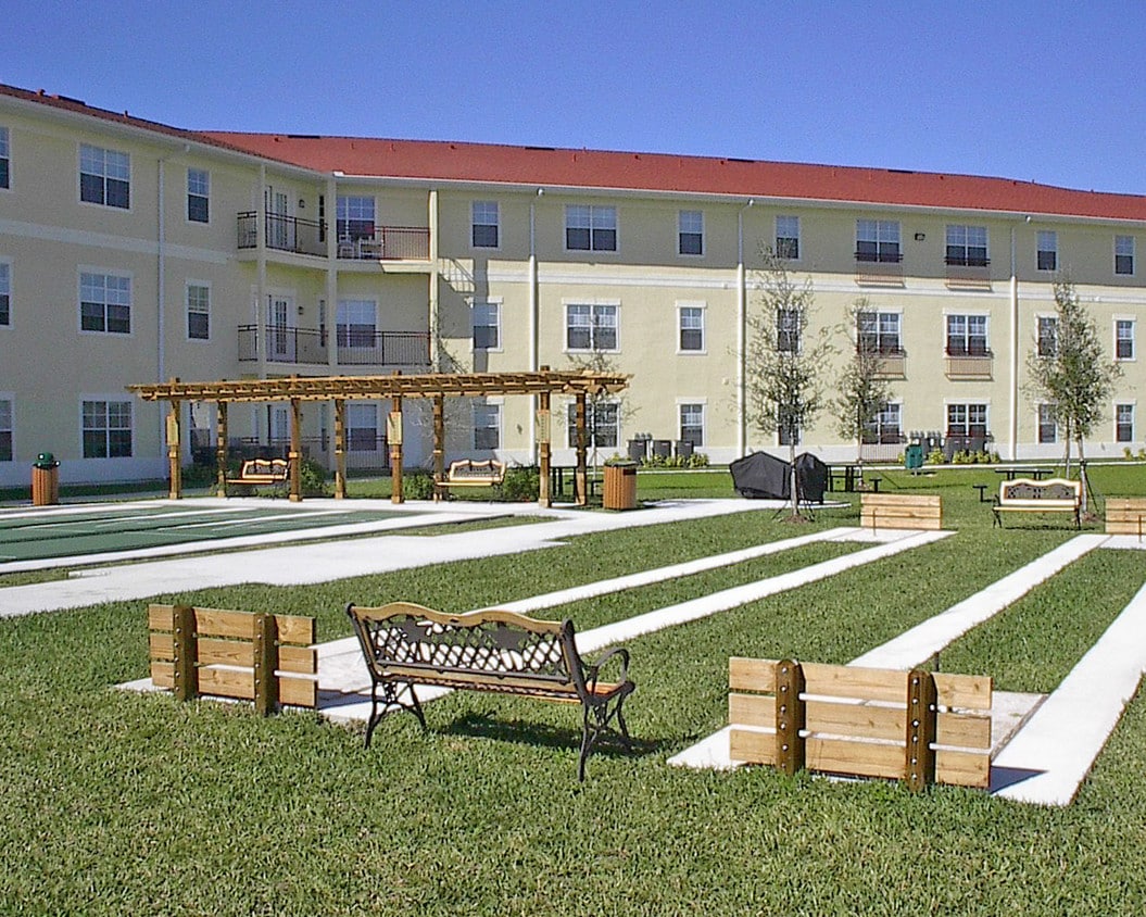 Groves at Victoria Park - 2010 Village Grove Blvd Sebring, FL 33870 ...
