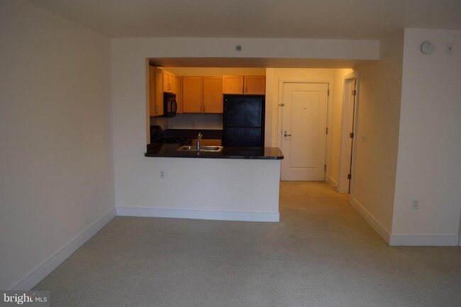 800 4th St SW Unit S110, Washington, DC 20024 - Room for Rent in ...