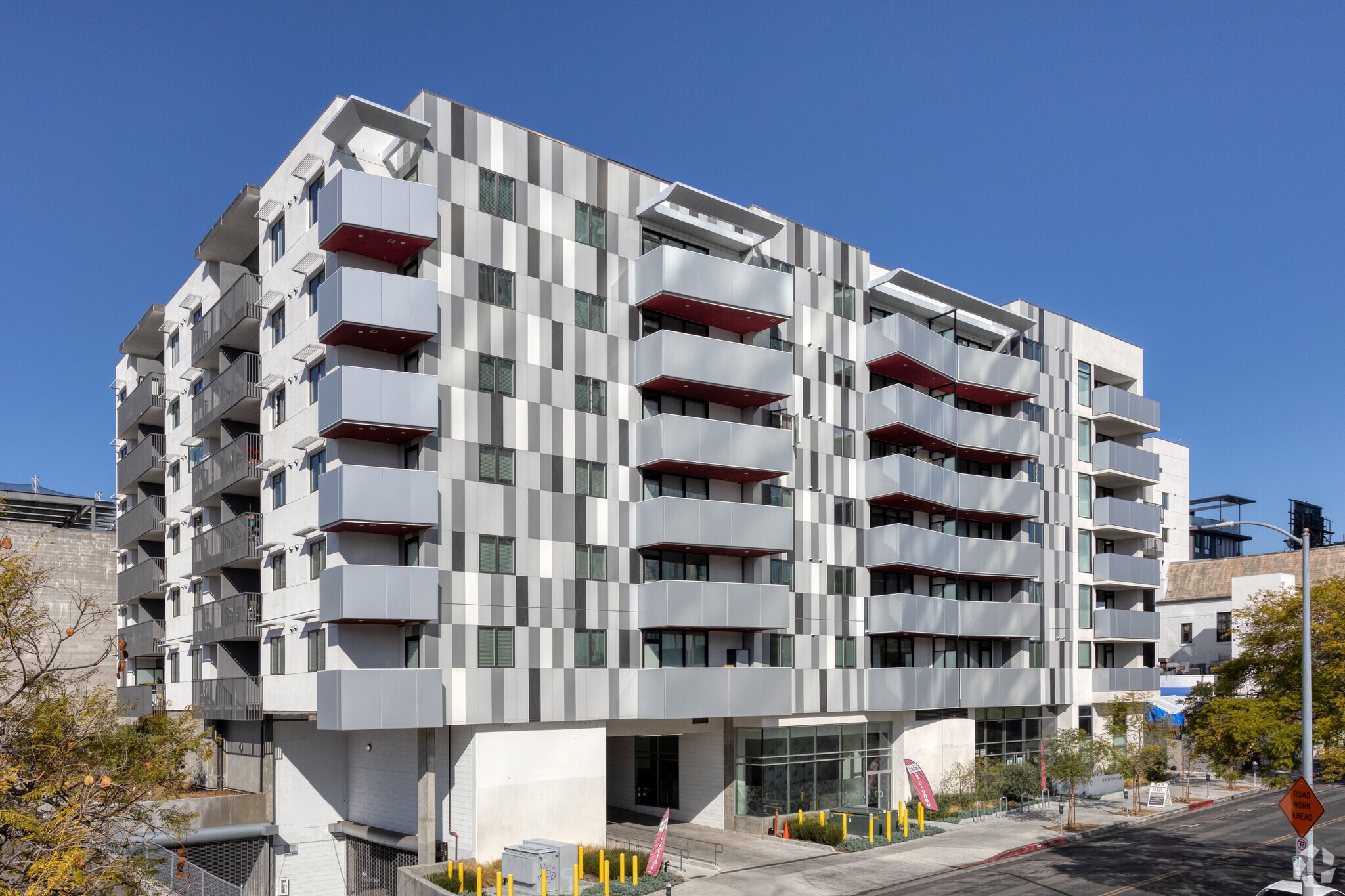 Luna On Wilshire - 3640 Wilshire Blvd Los Angeles, CA 90010 ...