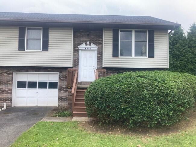 Duplex For Rent in Harris PA