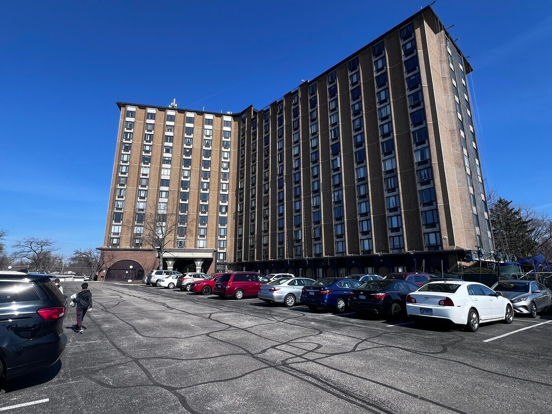 1 Renaissance Pl Unit 304, Palatine, IL 60067 - Condo for Rent in ...