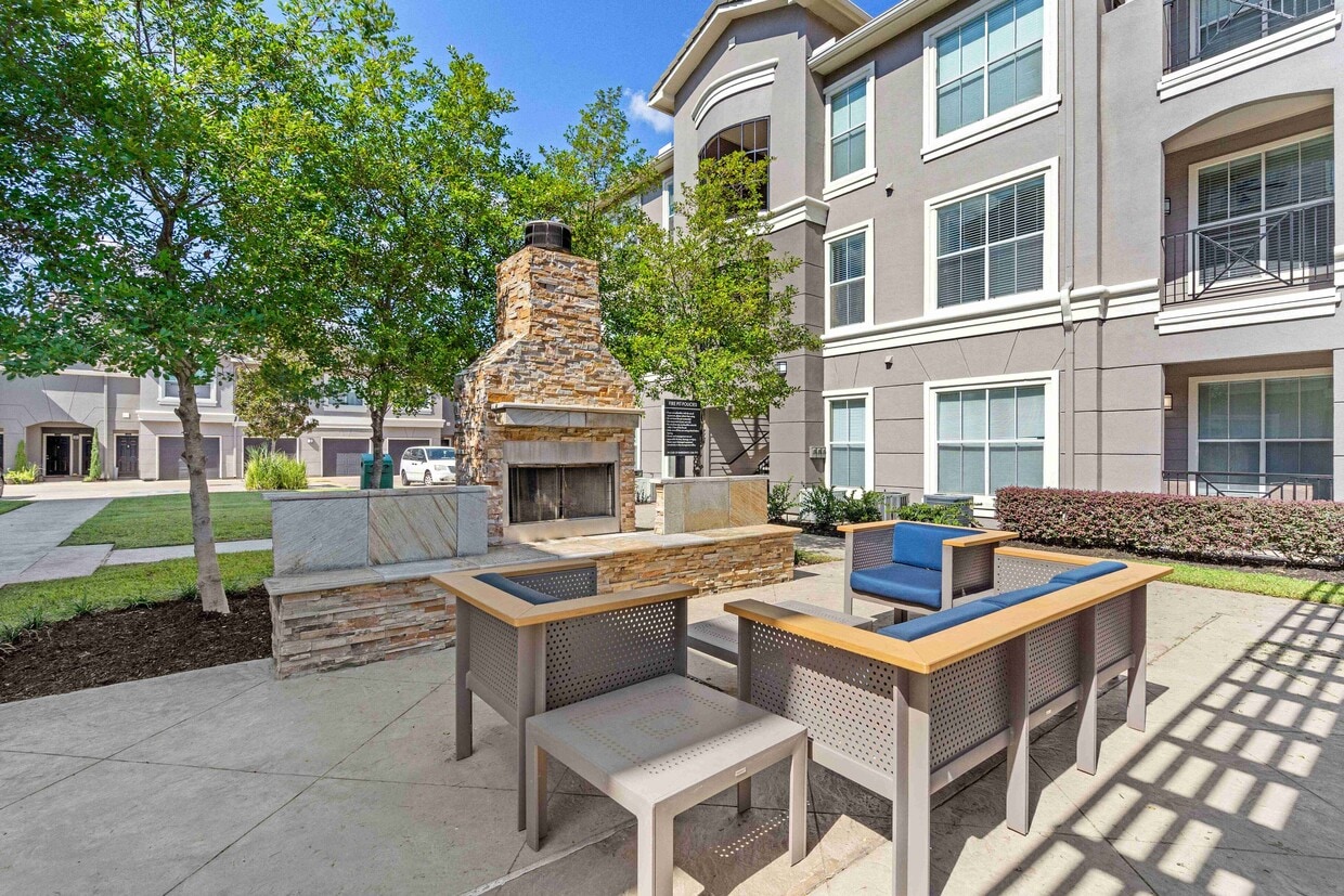 Gables Metropolitan Uptown - 3300 Sage Rd Houston, TX 77056 ...