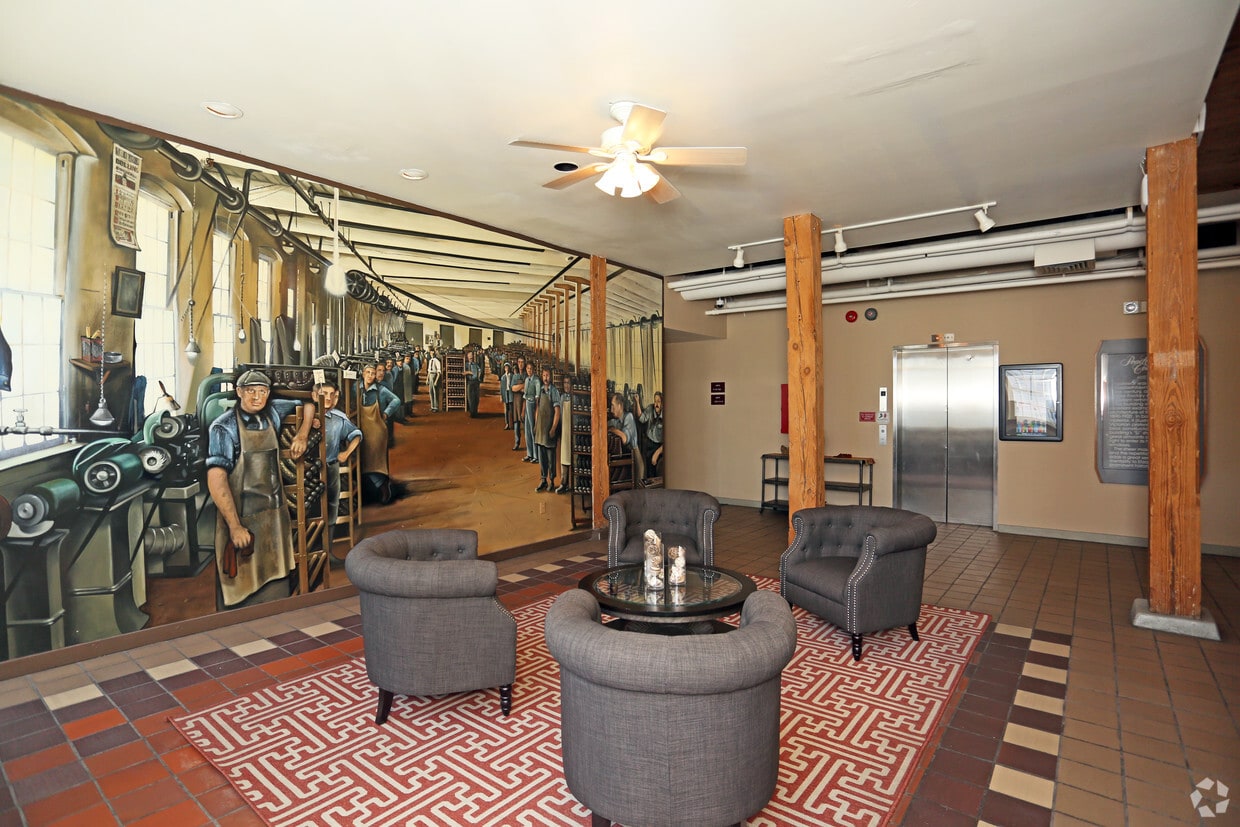 Peach Alley Court - 155 S Poplar St Elizabethtown, PA 17022 ...