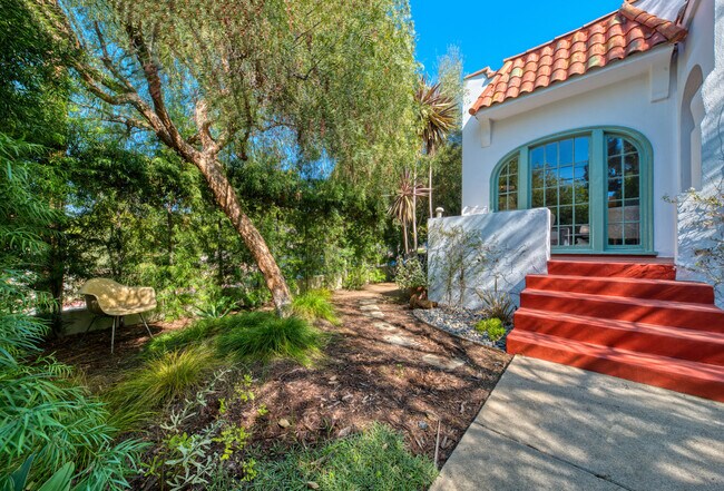 2340 Edgewater Ter, Los Angeles, CA 90039 - House Rental in Los Angeles ...