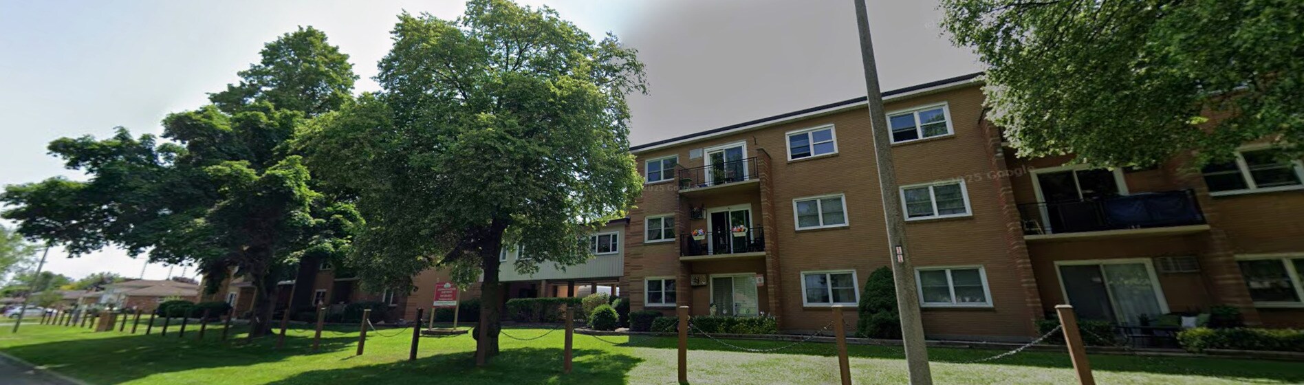 Leamington Manor Apartments - 37-43 Lutsch Ave Leamington, ON ...