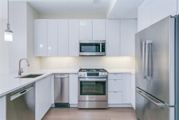 121 Portland St Unit PH1, Boston, MA 02114 - Condo for Rent in Boston ...