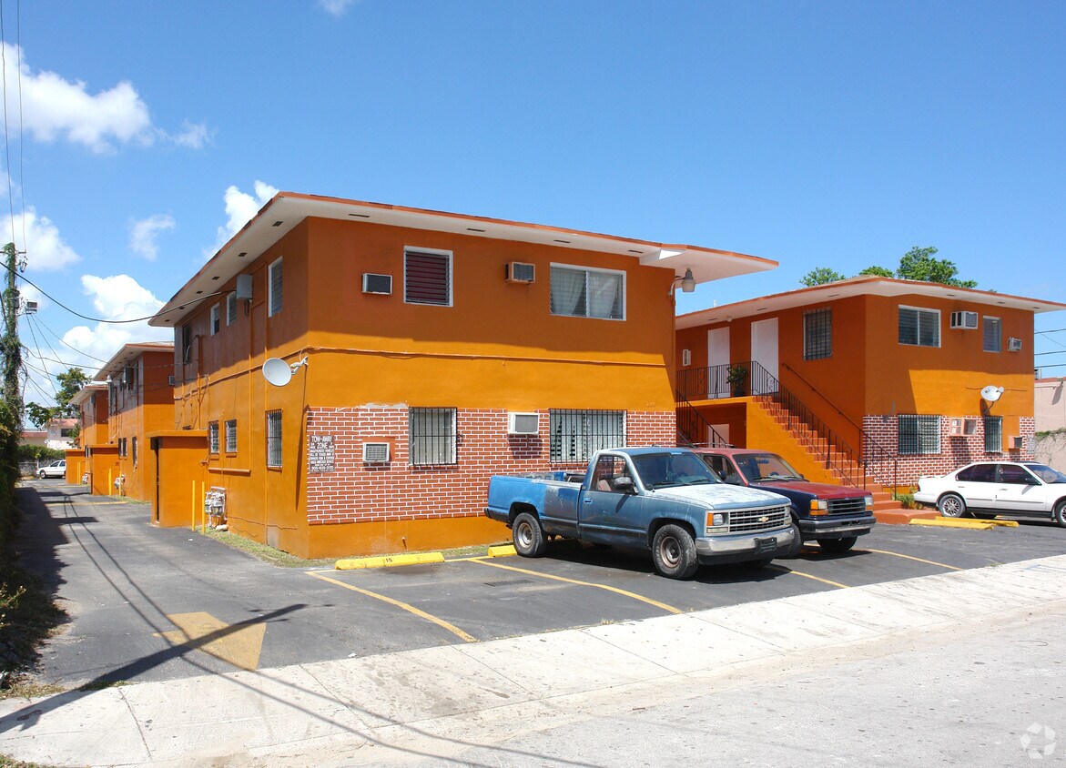 2137 NW 18th Ter, Miami, FL 33125 - 2137 NW 18th Ter Miami, FL 33125 ...