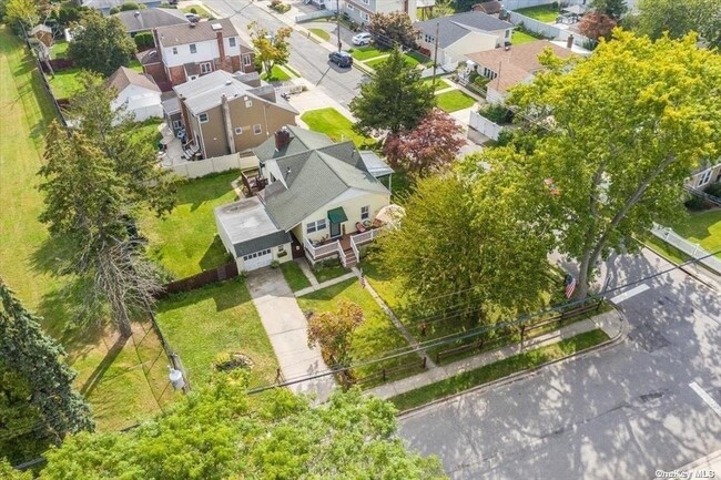 67 Meade Ave, Bethpage, NY 11714 - House Rental in Bethpage, NY ...