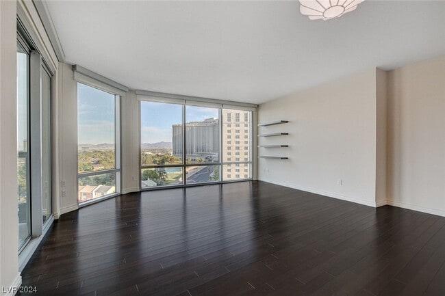 322 Karen Ave Unit 902, Las Vegas, NV 89109 - Condo for Rent in Las ...