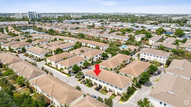 Orchid Grove Apartments for Rent with a Garage - Pompano Beach, FL - 3 ...