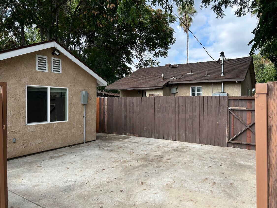 7330 Baird Ave, Reseda, CA 91335 - House Rental in Reseda, CA ...