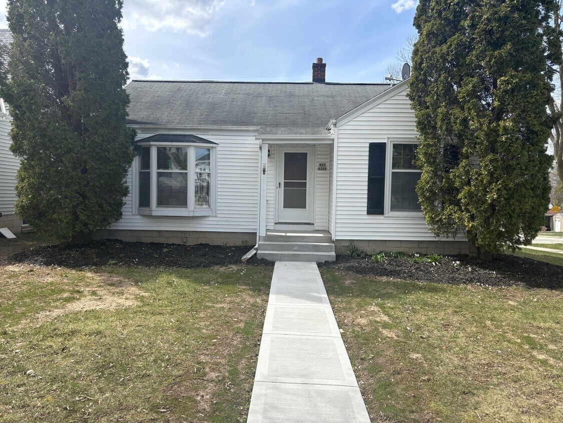 W63N399 Hillcrest Ave, Cedarburg, WI 53012 - House Rental in Cedarburg ...