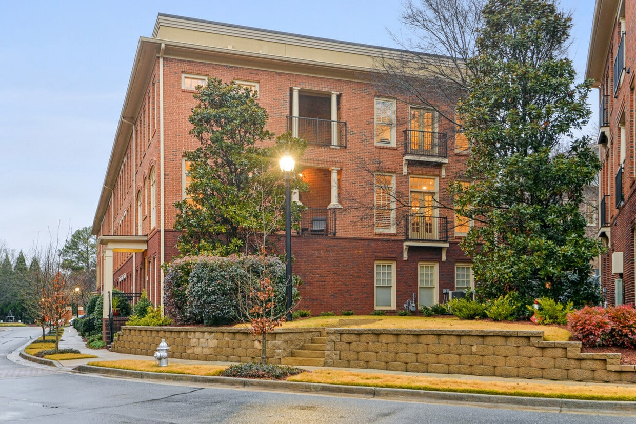 1016 River Vista Drive, Atlanta, GA 30339 - Townhome Rentals in Atlanta ...
