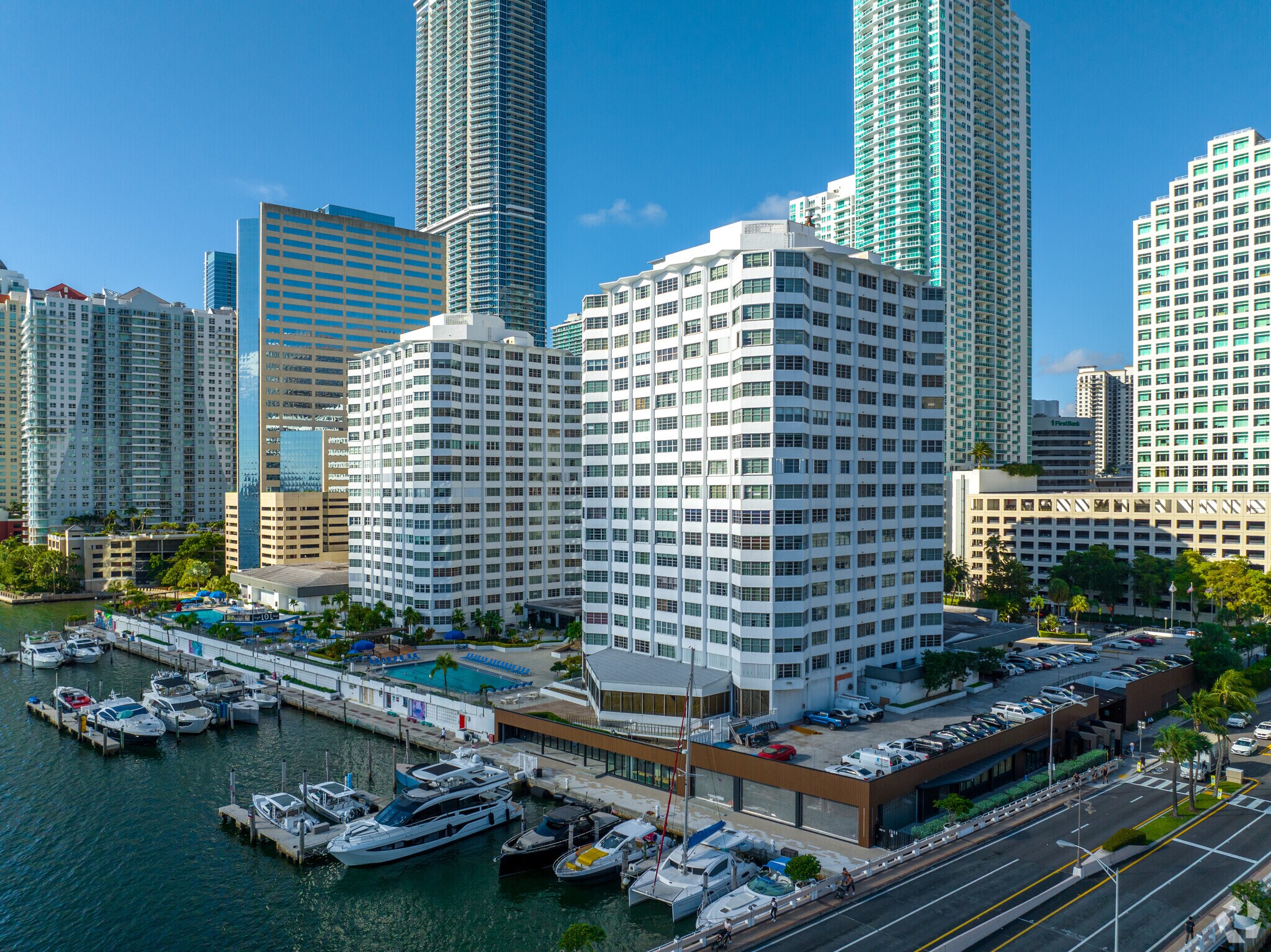 Four Ambassadors Condominiums - 825 Brickell Bay Dr Miami, FL 33131 ...
